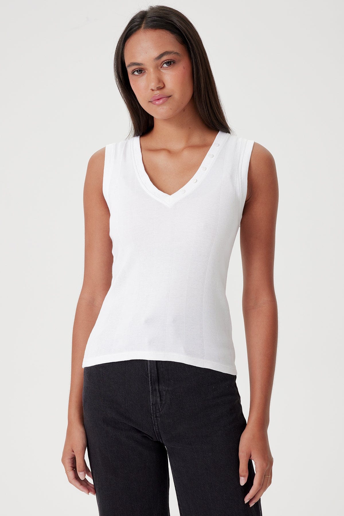 Daniella Shell | Lightweight, Chic & Effortlessly Versatile – Goldie Tees